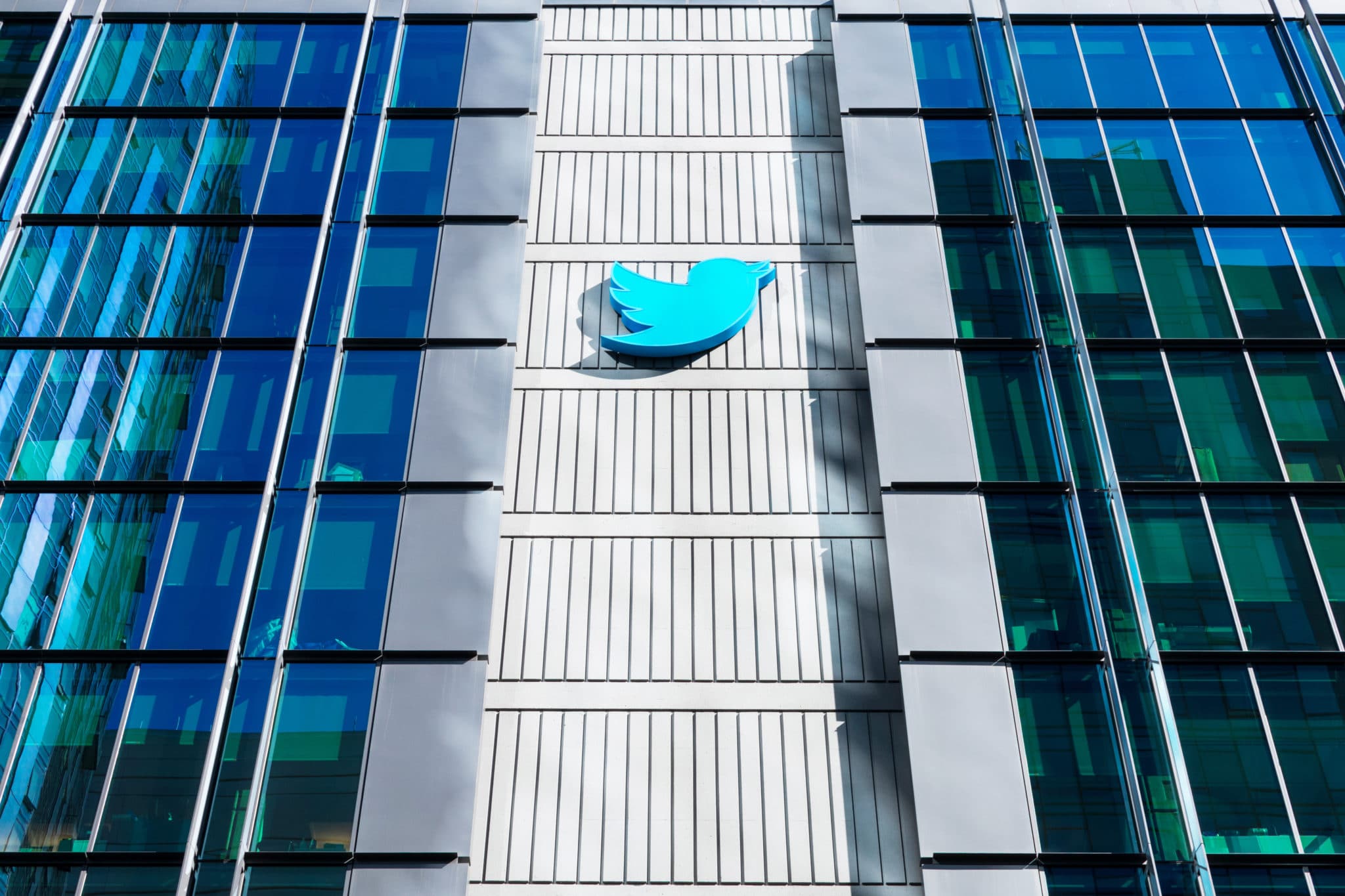 Twitter Tests 'Birdwatch' Feature to Help Users Flag Misinformed Tweets ...